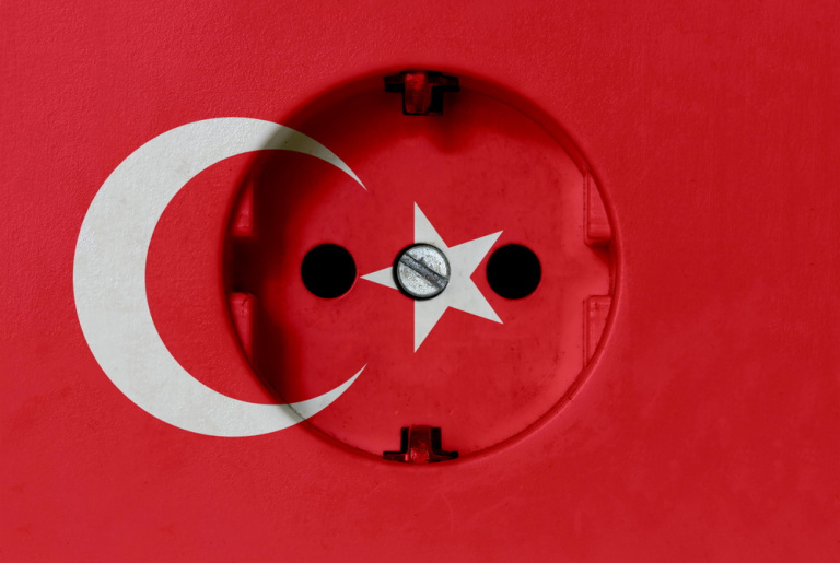 Your Guide To Turkey Plug Types • Turkpidya 🇹🇷